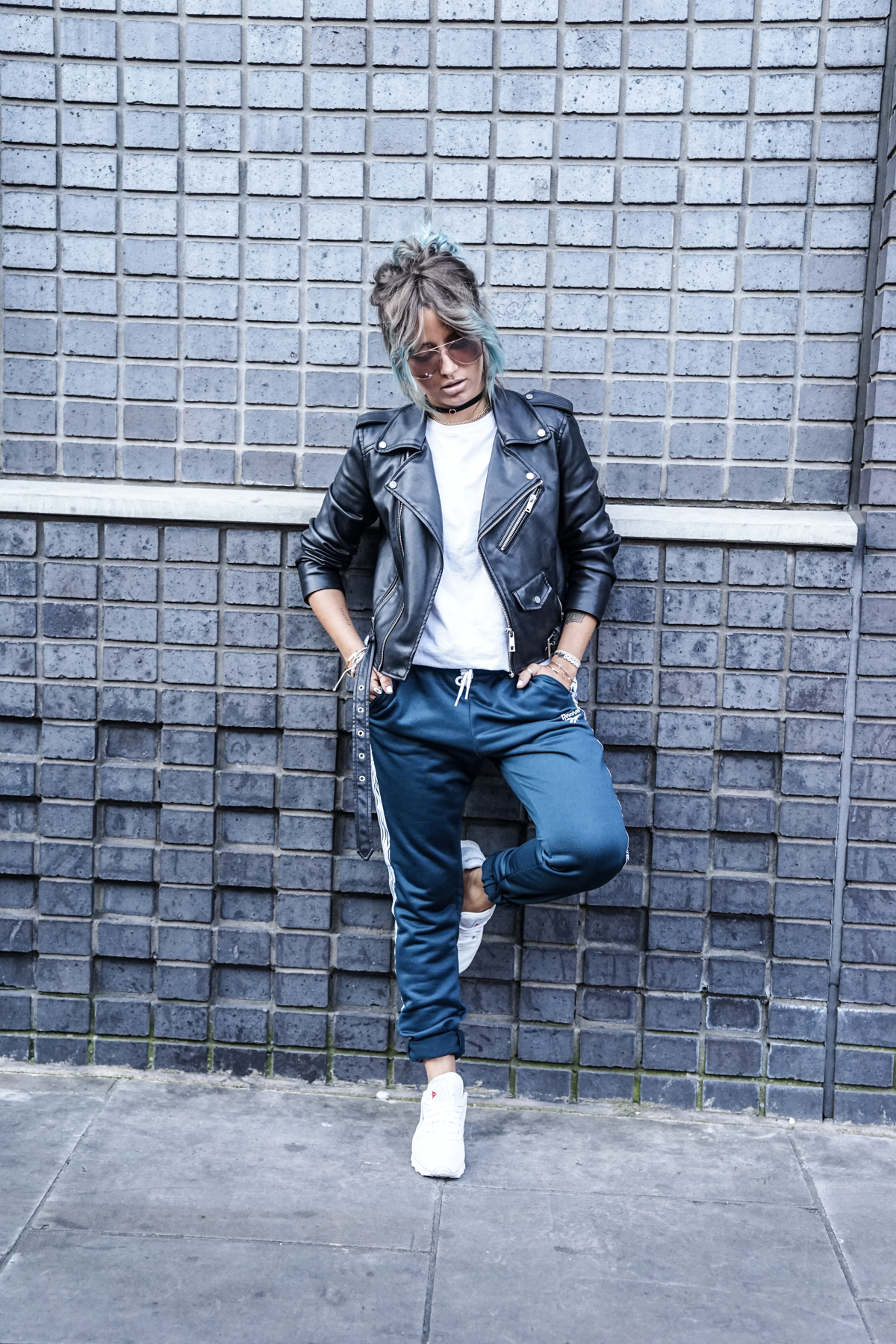 BLUE STYLE - N O H O L I T A